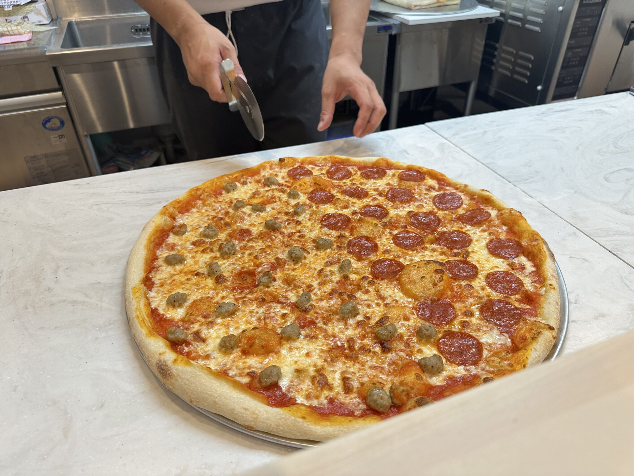 【GOOD HOMIES PIZZA】2024年9月NEW OPEN☆ニューヨークスタイルの大きな美味いピザ屋さんが新規オープン☆ ...