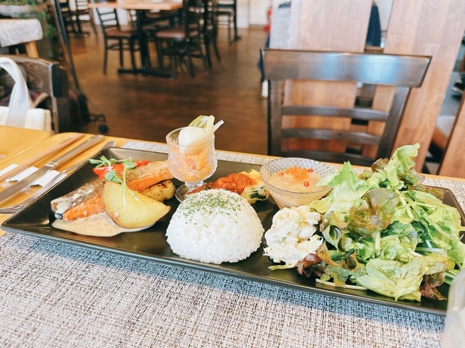 【KENzo Cafe&Bar（ケンゾカフェアンドバール）】お洒落なワンプレートランチ！デザートも美味しい | 【 創業65年 】芹田不動産 ...