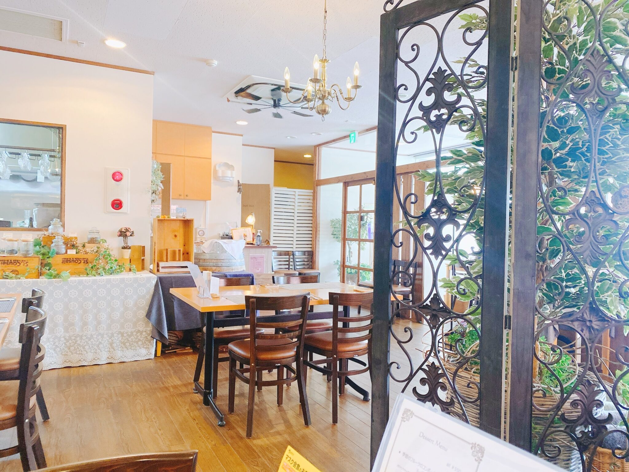 【KENzo Cafe&Bar（ケンゾカフェアンドバール）】夏季限定☆テンション上がるスペシャルマンゴーパフェ！ | 【 創業65年 】芹田 ...